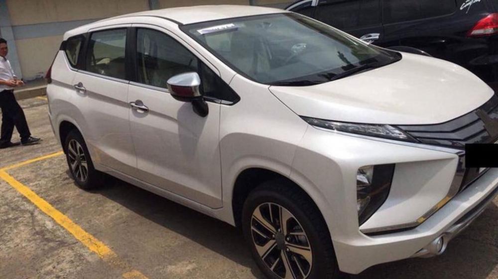 Cận cảnh Mitsubishi Xpander - đối thủ của Toyota Innova - tại Việt Nam