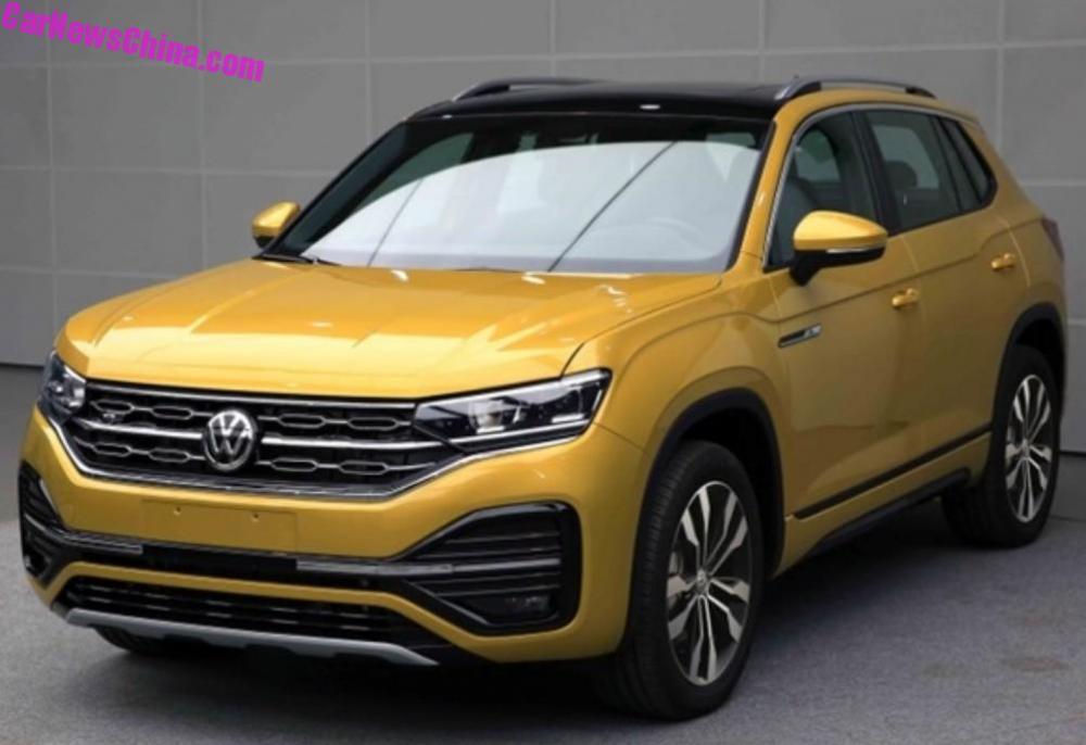 Volkswagen Tayron lộ diện rõ hơn, chuẩn bị đe dọa Hyundai Santa Fe