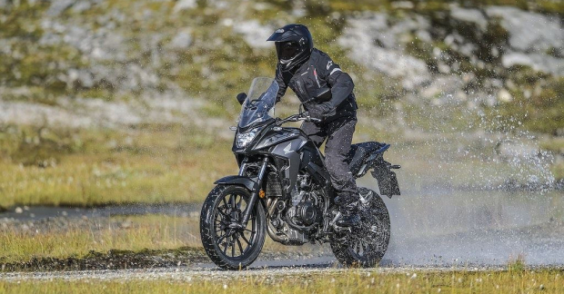 Honda CB500X 2019: Xế phượt sở hữu những chi tiết thay đổi "đáng tiền"