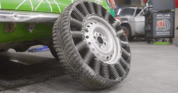 Nhân danh "khoa học", người Nga thử nghiệm chế tạo bánh xe lò xo