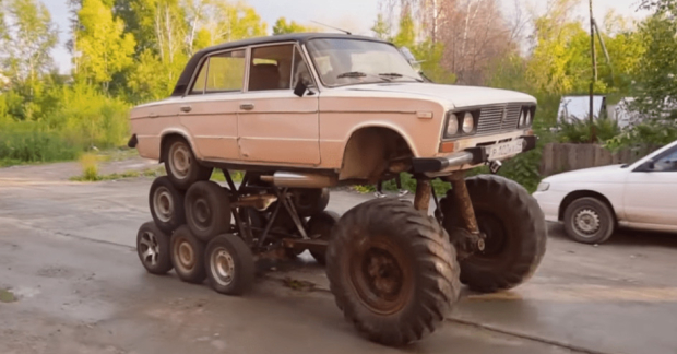 Theo dõi nhóm người Nga tự chế tạo và chạy thử chiếc Lada 14 bánh quái ...