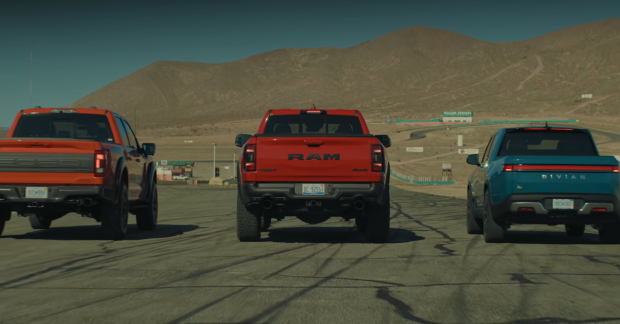 Bán tải điện Rivian R1T "thổi bay" Ram 1500 TRX và Ford F-150 Raptor ...