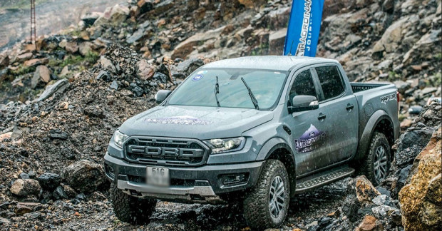 Giá xe Ford Ranger Raptor đời cũ cao hơn xe mới ở đại lý đến vài trăm ...