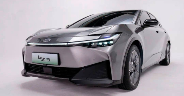 Ra mắt Toyota bZ3 - xe điện với kích thước như Camry, chạy được 600 km sau khi sạc