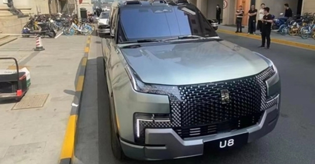 YangWang U8 - SUV điện mạnh 1.100 mã lực, xoay 360 độ tại chỗ, bơi như thuyền - xuất hiện tại ...