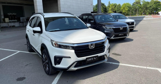 Đi tìm sự khác biệt giữa 2 phiên bản của MPV cỡ nhỏ Honda BR-V mới ra ...