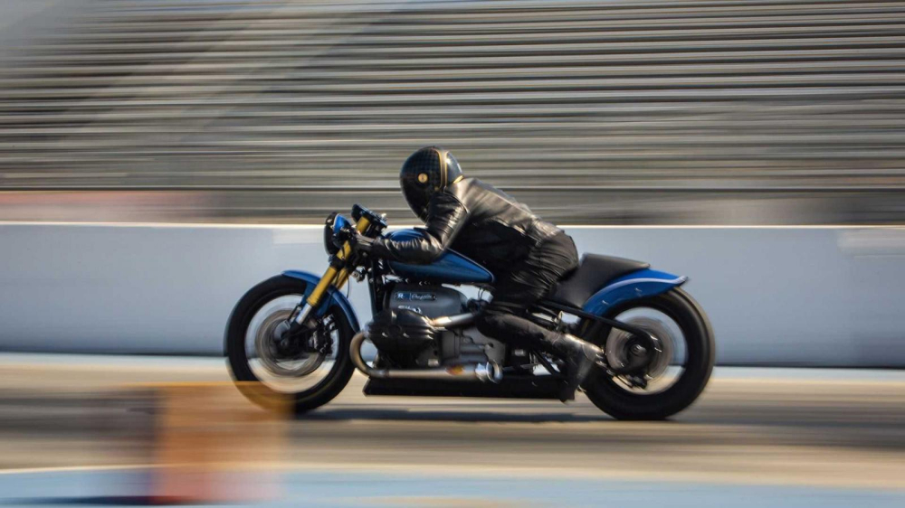 BMW R18 Dragster - Bản độ đặc biệt từ cruiser cổ điển do Roland Sands ...